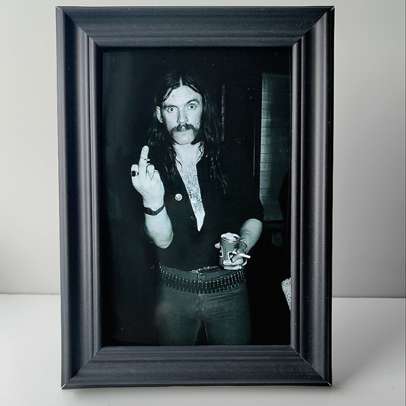 None | Wall Decor | Lemmy Kilmister Motorhead Middle Finger Smokin 7s ...